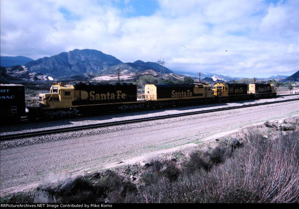 Santa Fe SD40-2 5033